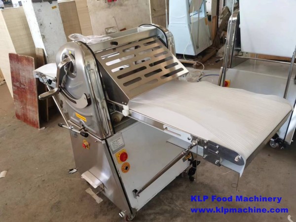 Commercial Industrial 680mm Bakery Croissant Dough Sheeter Machine ...